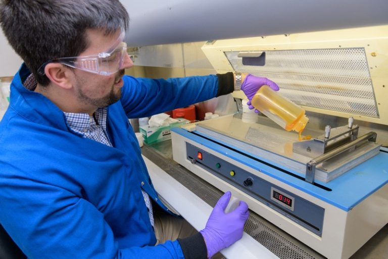 ADVANCING FUEL CELL RESEARCH | Chemical & Biomolecular Engineering at ...